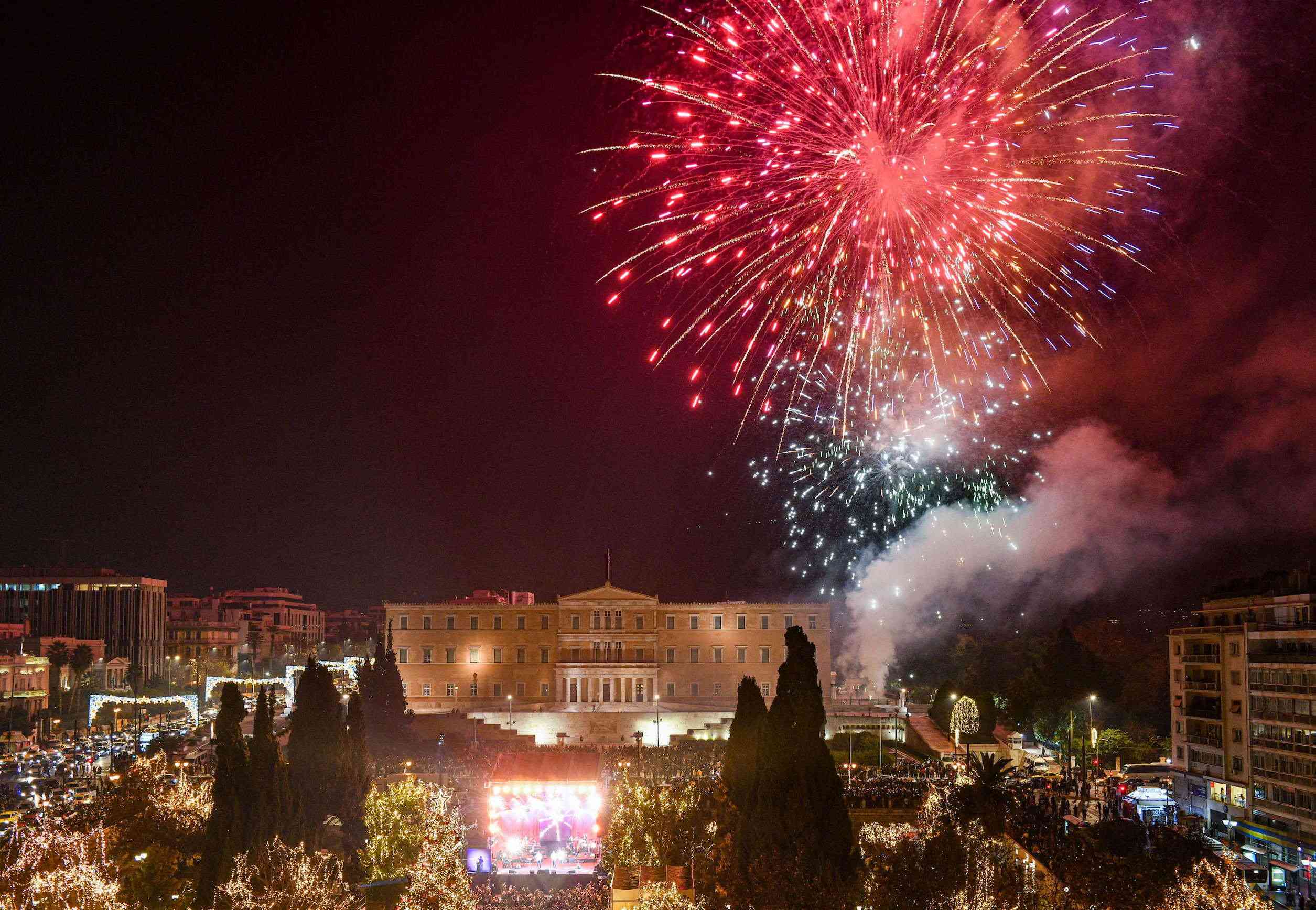 Η Αθήνα υποδέχθηκε το 2023! (ΦΩΤΟ+ΒΙΝΤΕΟ) | THECITIZEN.GR