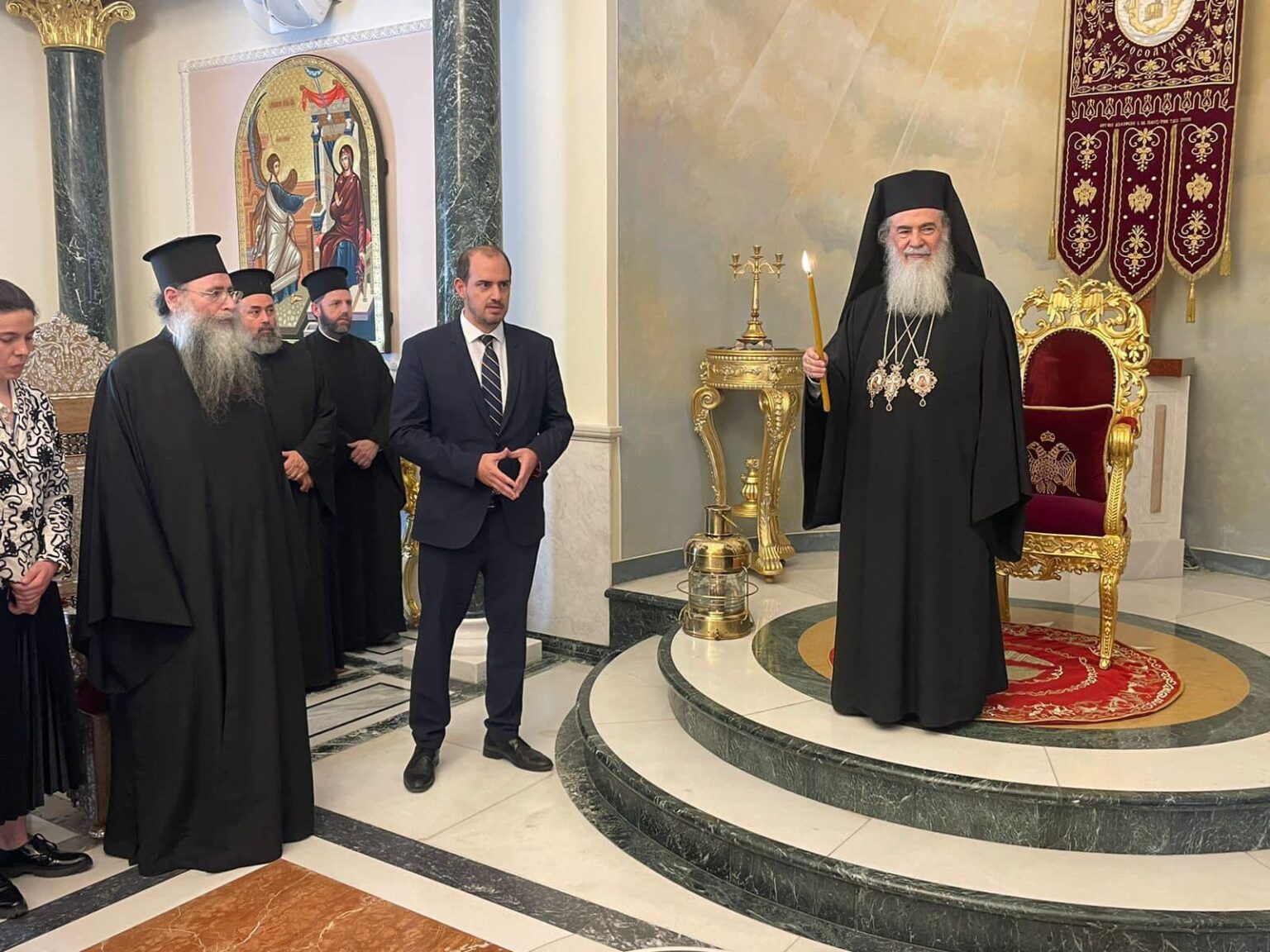 Στο αεροδρόμιο «Ελ. Βενιζέλος» το Αγιο Φως με ειδική πτήση | THECITIZEN.GR